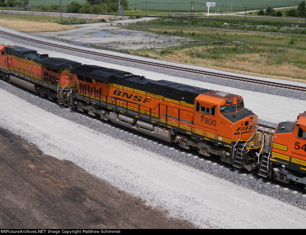 BNSF 7900